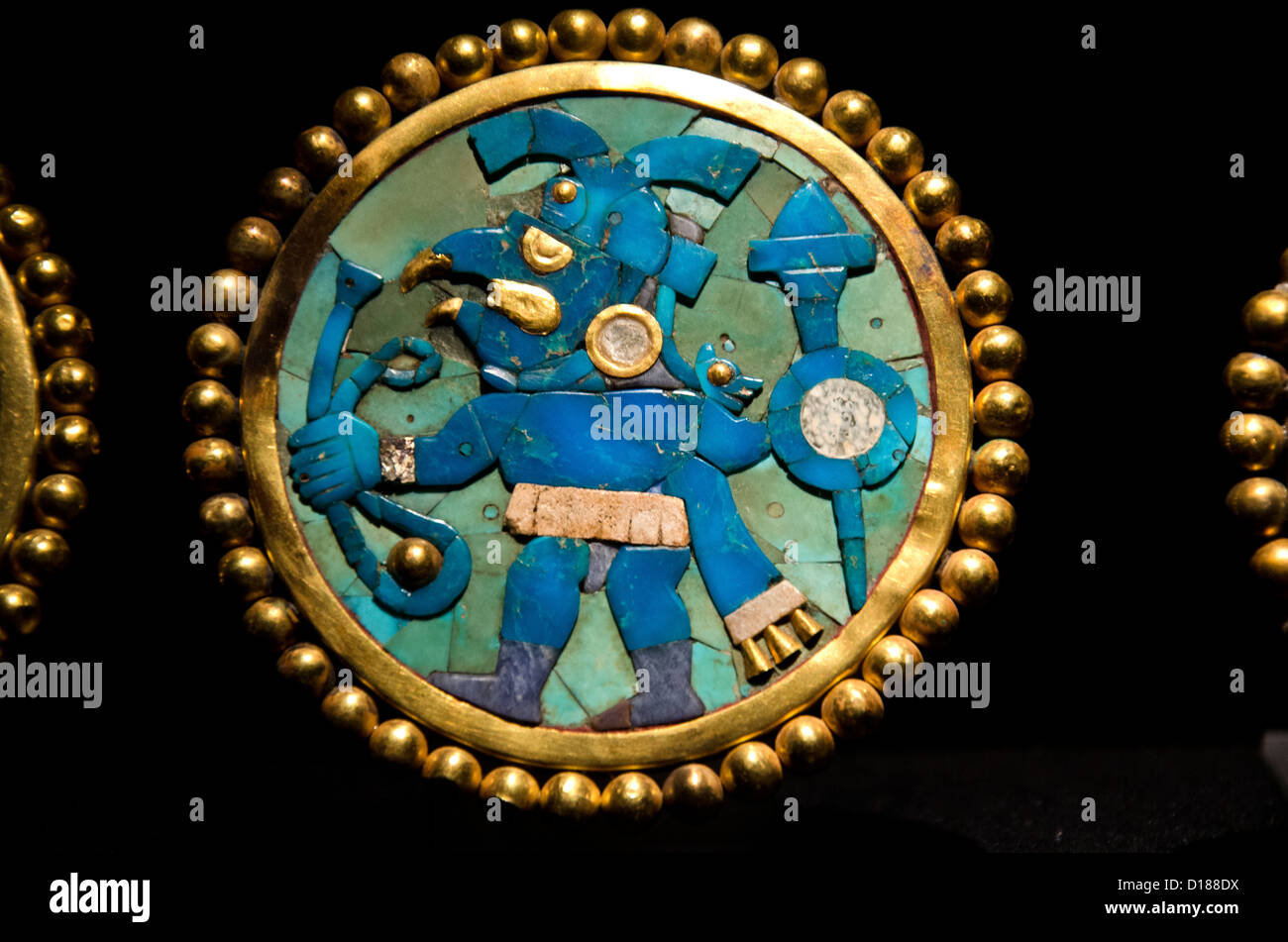 Peru culture moche peruvian gold hi-res stock photography and images ...