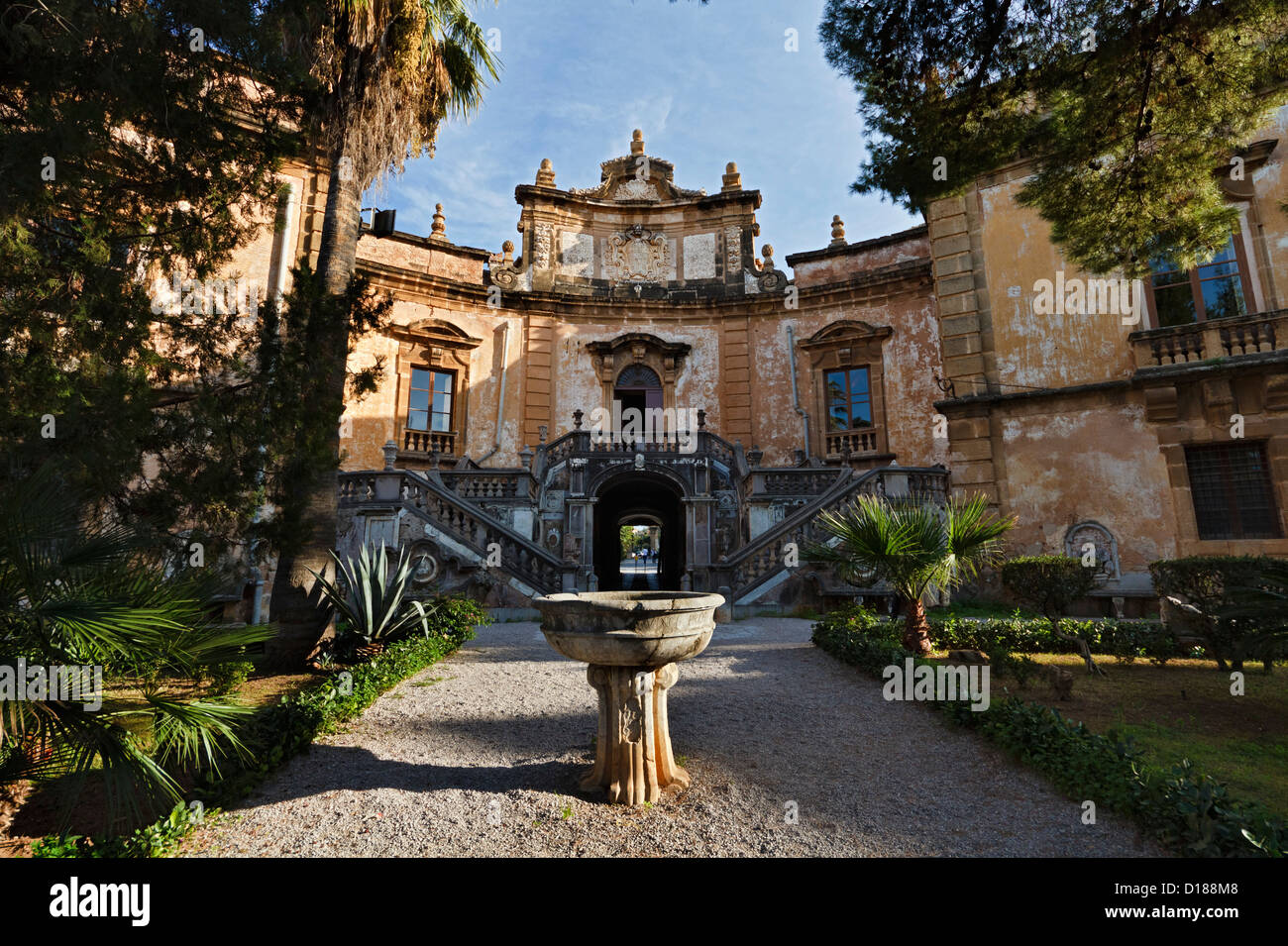 Palermo villas hi-res stock photography and images - Alamy