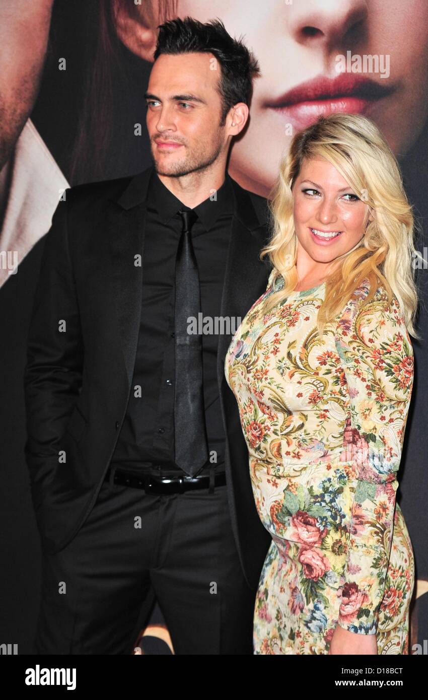 Cheyenne Jackson, Ari Graynor at arrivals for LES MISERABLES Premiere ...