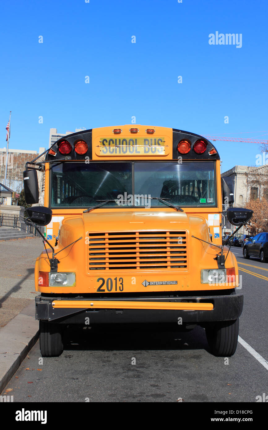 Yellow school bus american transport hi-res stock photography and ...