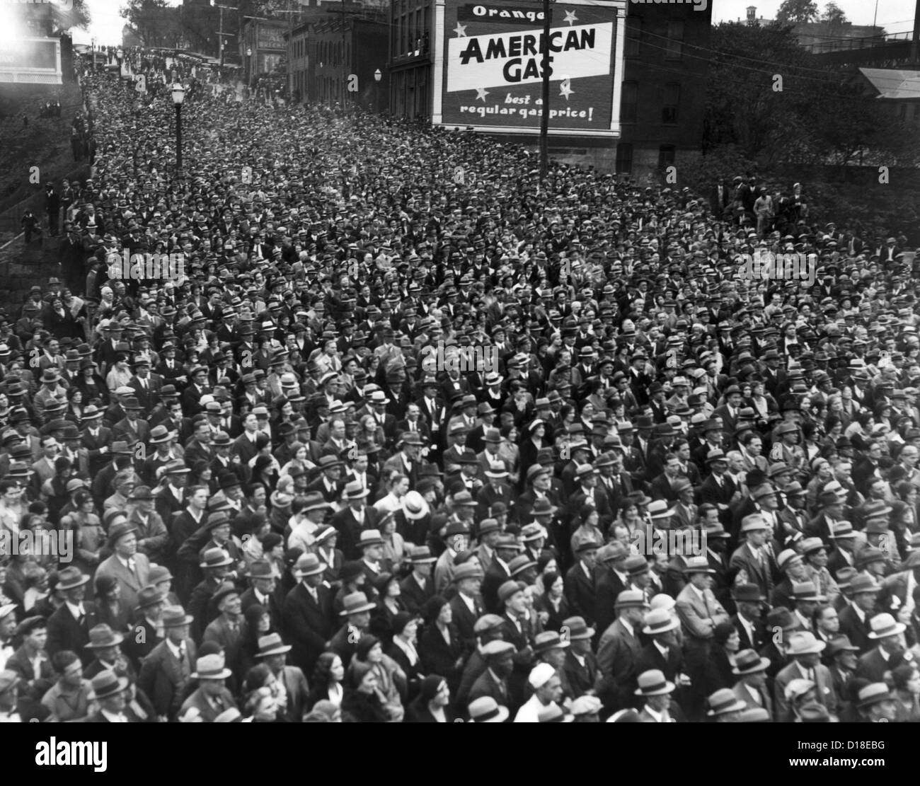 Cigarette holder hi-res stock photography and images - Alamy