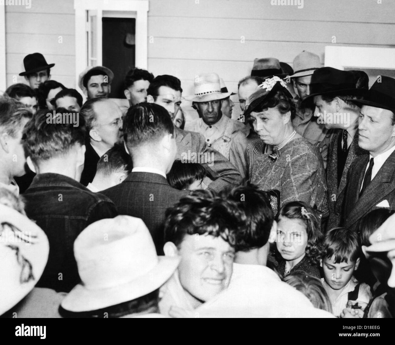 Migrant camp and great depression hi-res stock photography and images ...