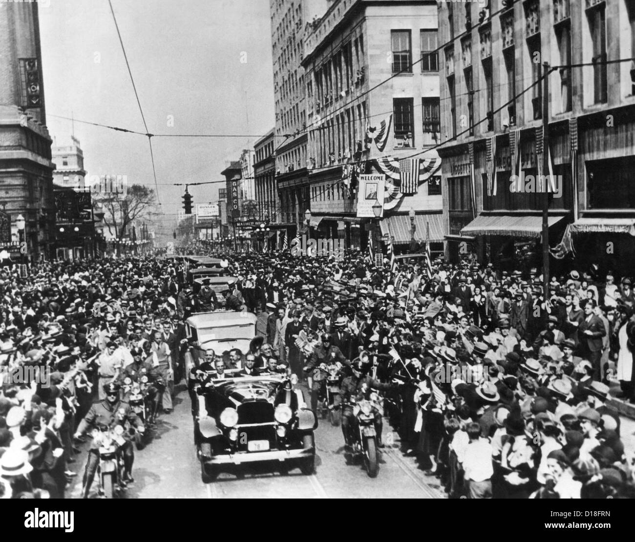 Fdr roosevelt campaigning hi-res stock photography and images - Alamy