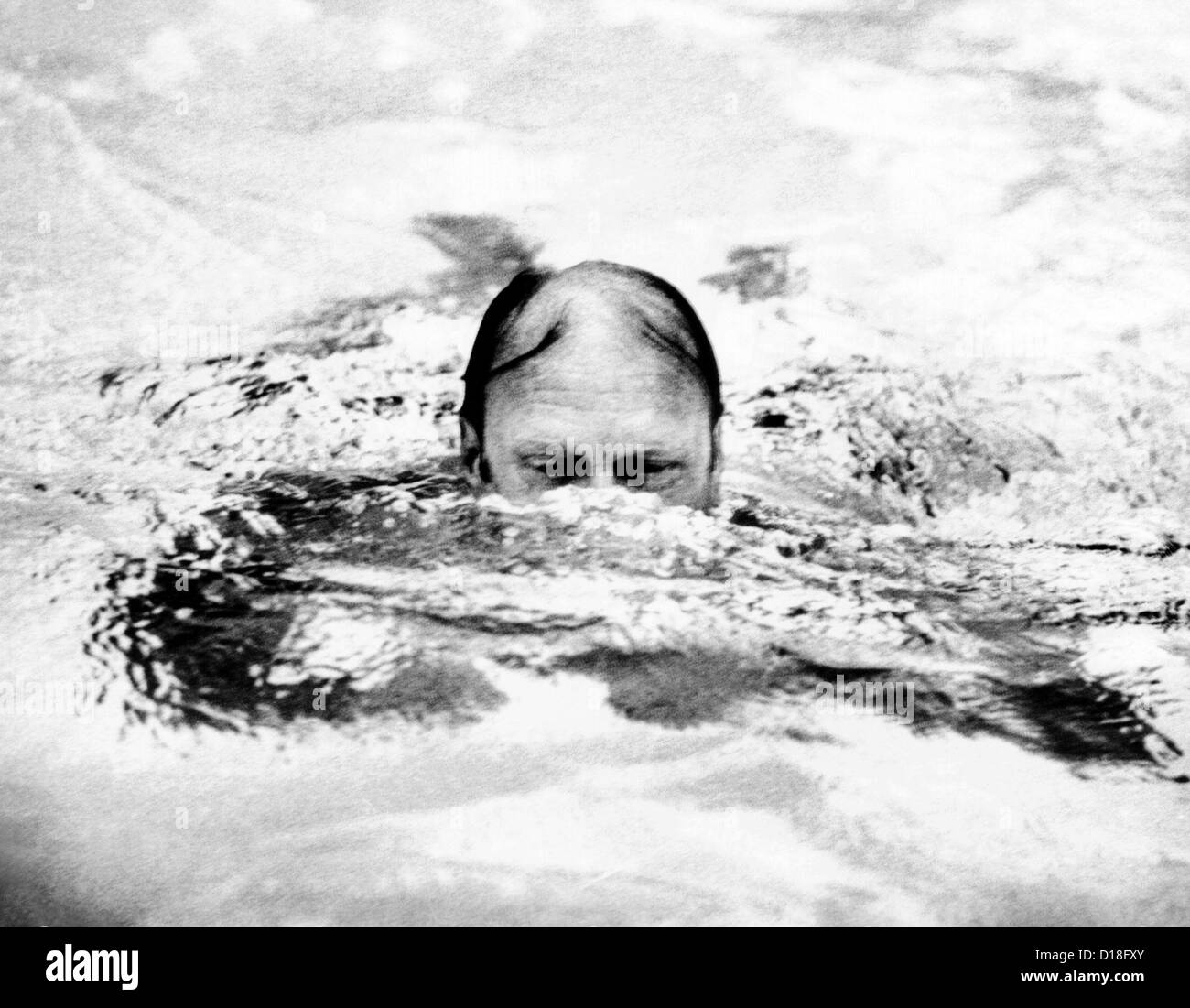 1970s swimming pool hi-res stock photography and images - Alamy