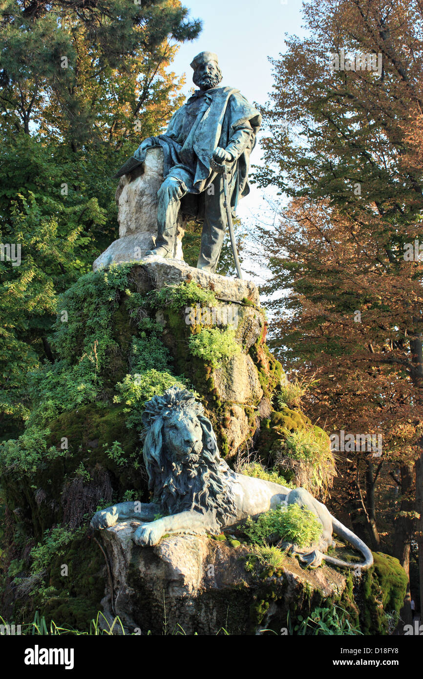 Garibaldi monument at via Garibaldi, Castello, Venice Stock Photo - Alamy