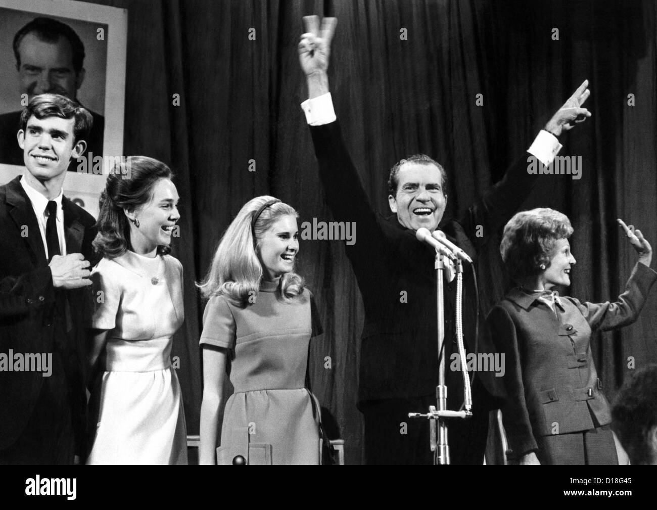 New President-elect Richard Nixon strikes a victorious pose on election ...