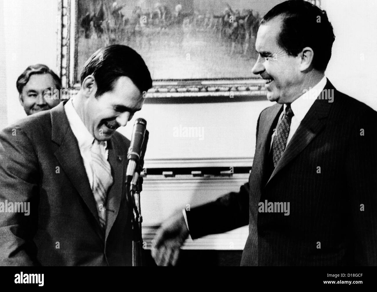 Donald rumsfeld 1960s hi-res stock photography and images - Alamy