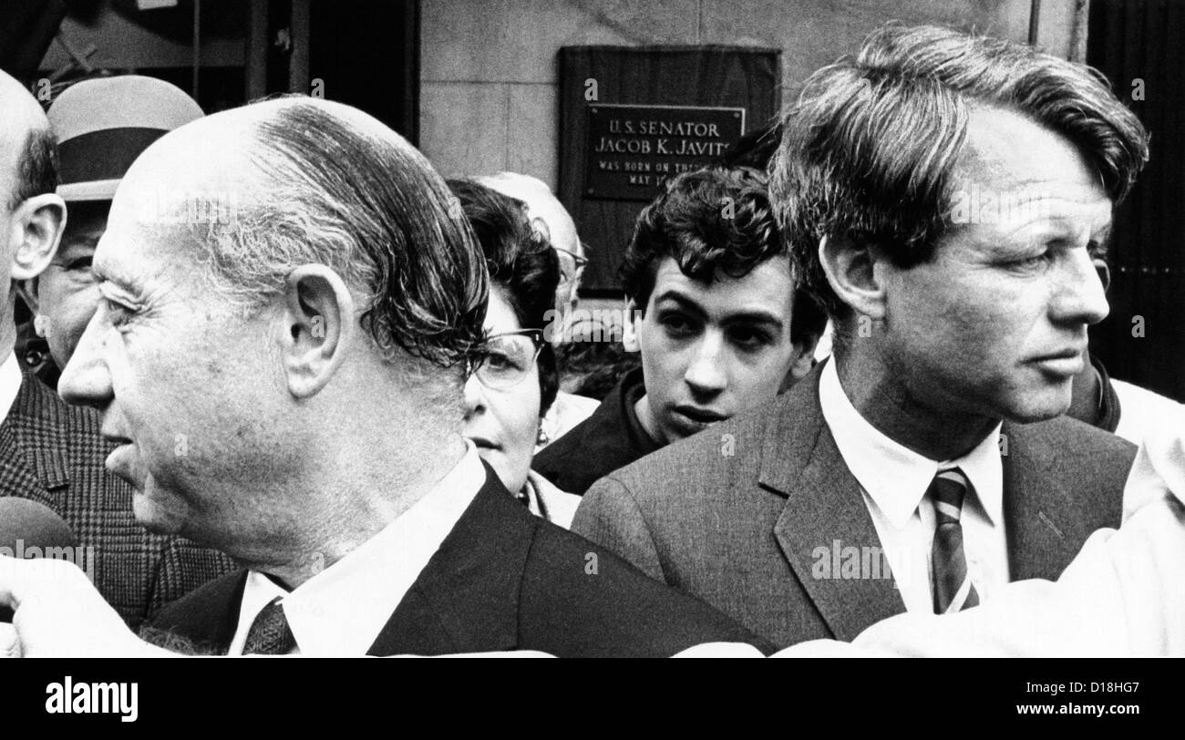 New York States two senators touring NYC's Lower East Side. Republican ...