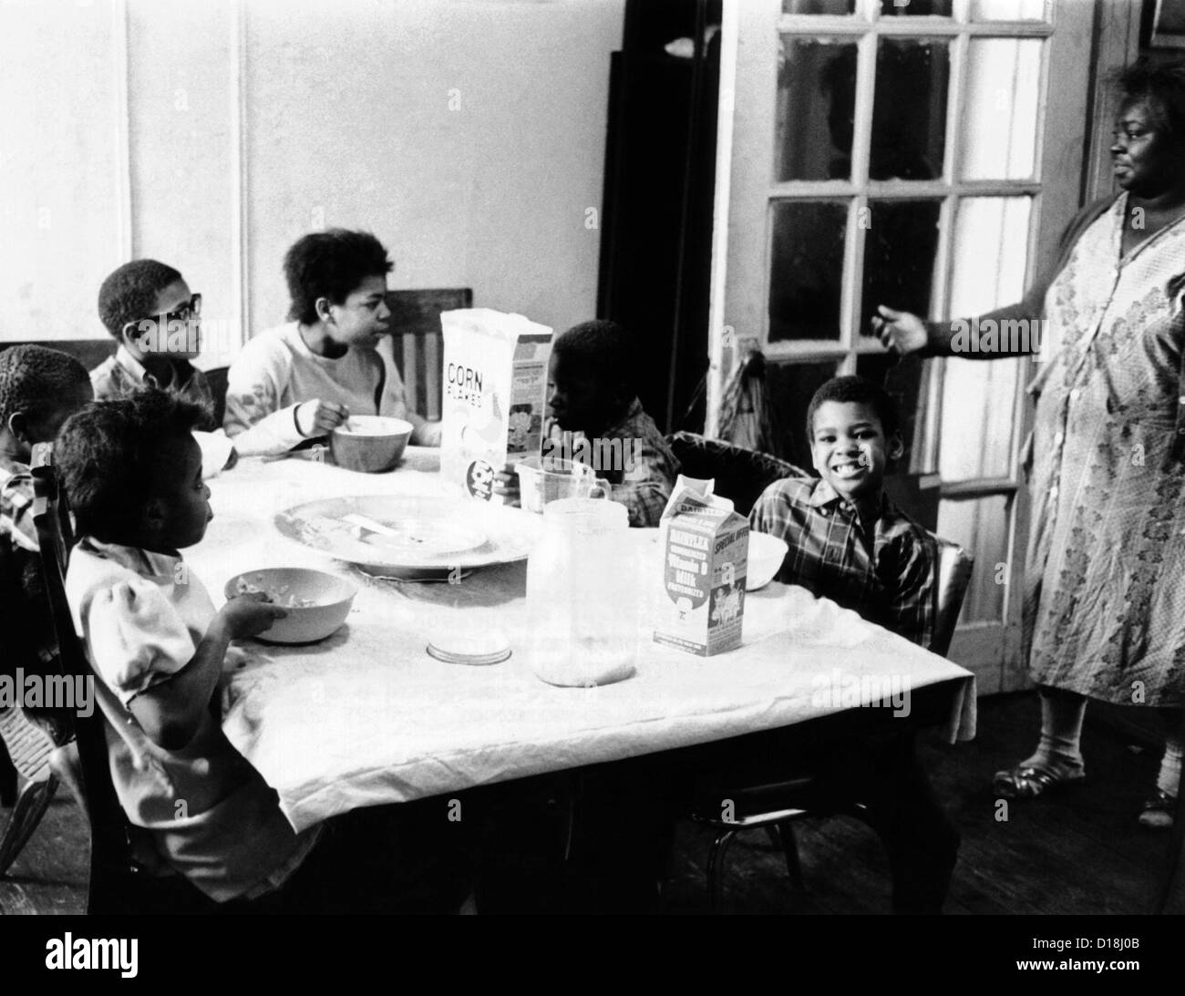 New york poverty 1960s hi-res stock photography and images - Alamy
