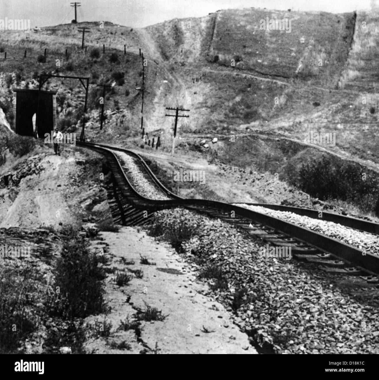 Fault lines, earthquake hi-res stock photography and images - Alamy