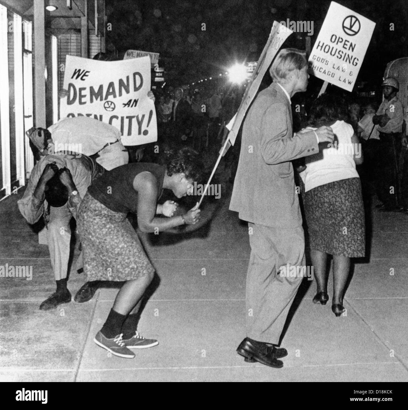 Civil rights protest 1960s signs hi-res stock photography and images ...