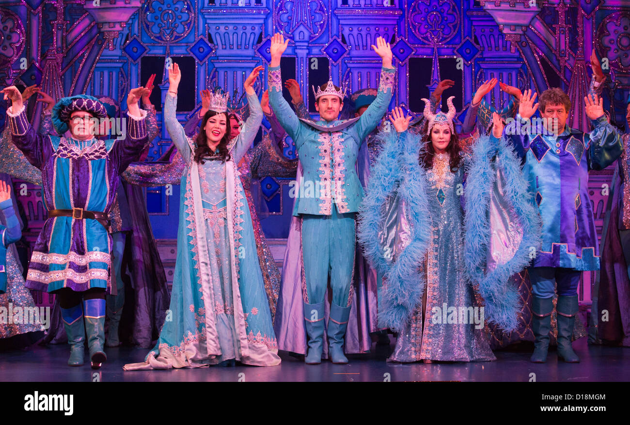 Priscilla Presley stars as the "Wicked Queen" in the Snow White and the ...
