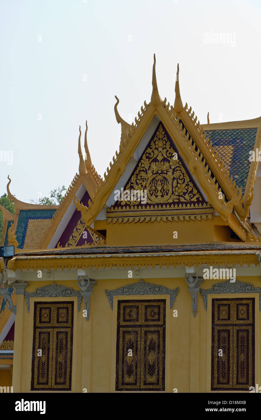 Phnom penh royal palace roof detail hi-res stock photography and images ...