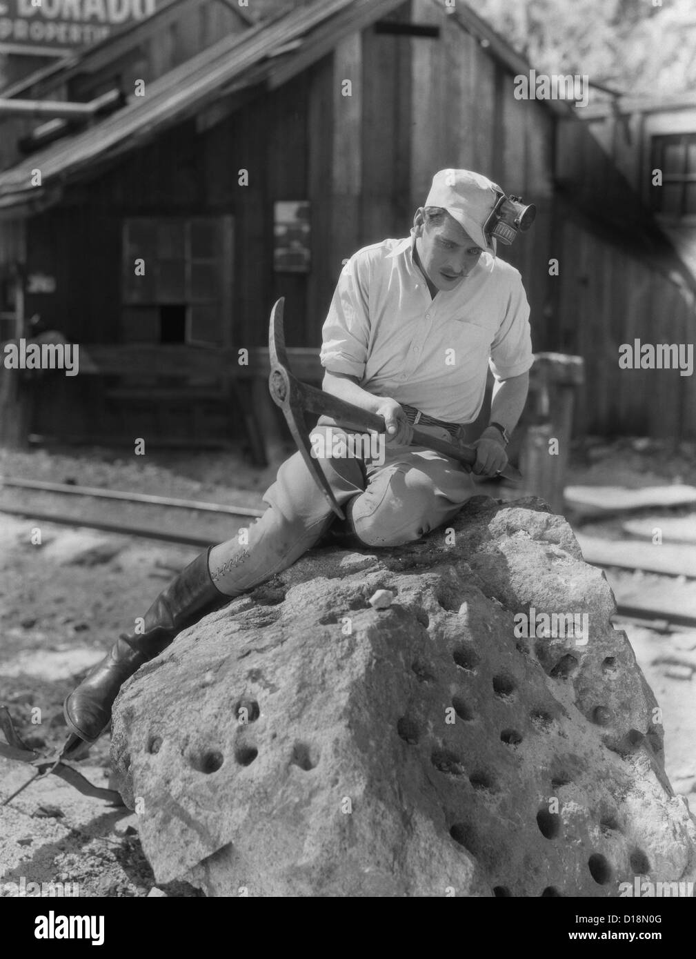 35 30 years old Black and White Stock Photos & Images - Alamy