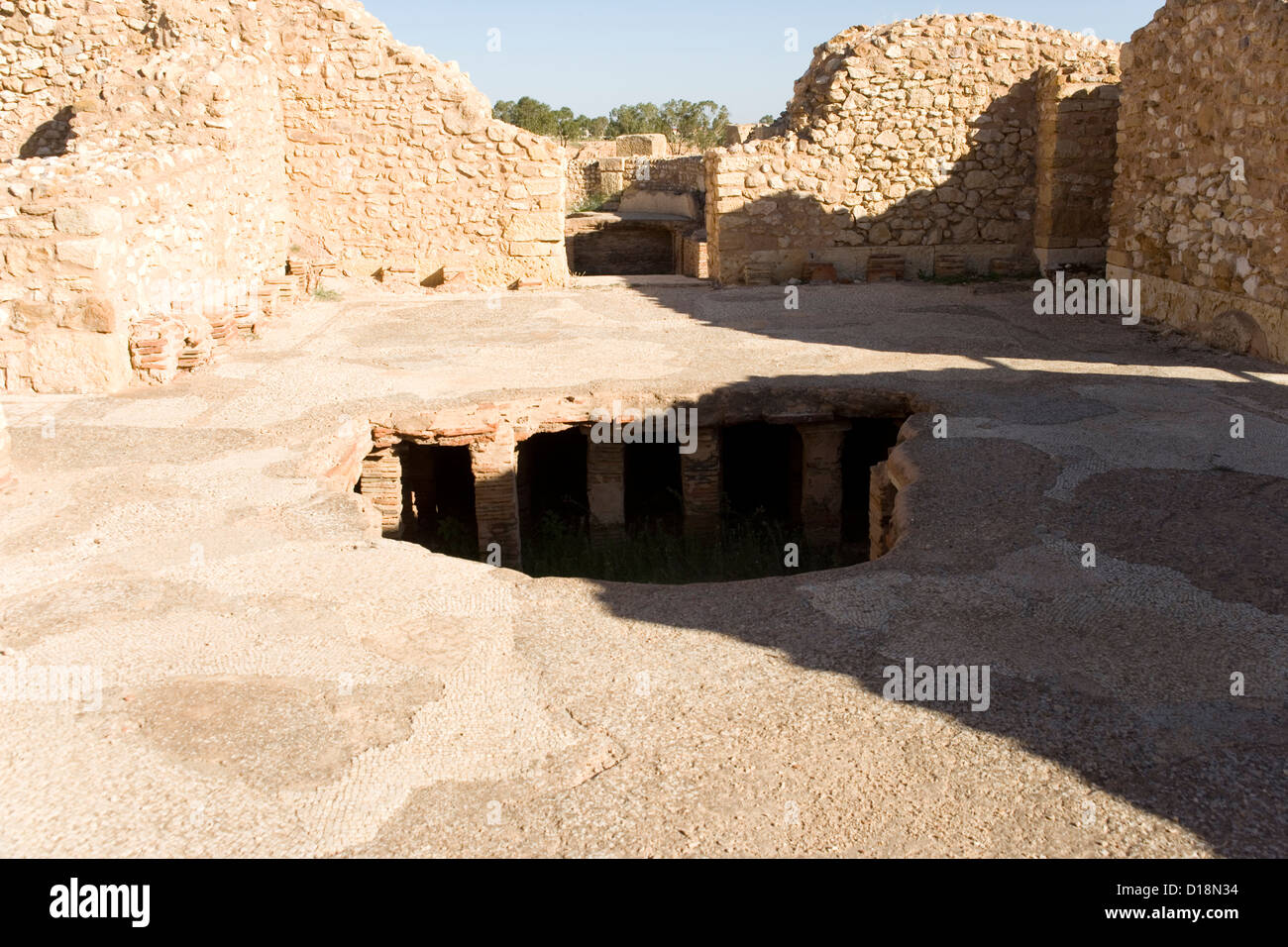 Roman heating system hi-res stock photography and images - Alamy