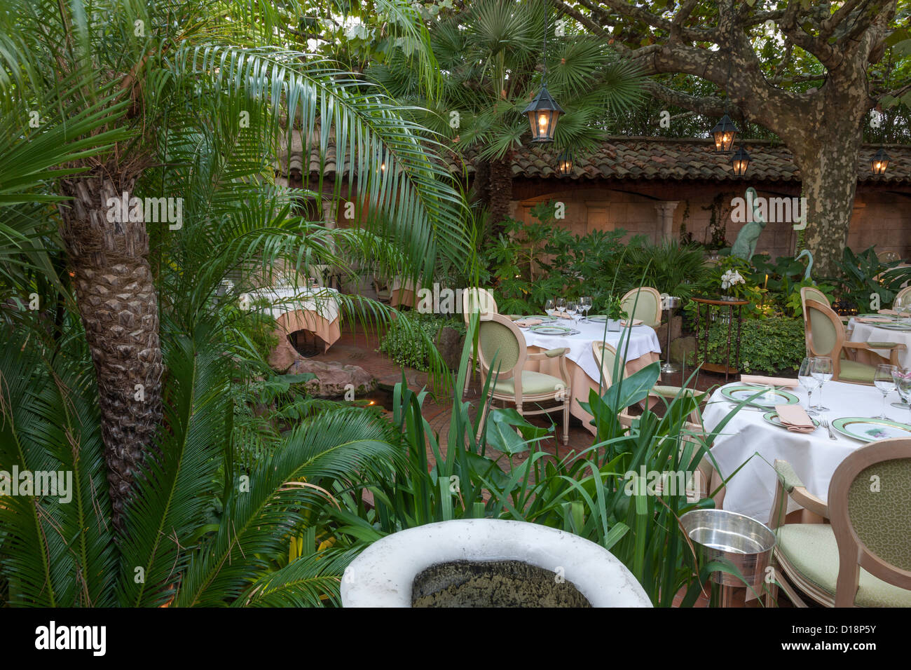 La napoule restaurant High Resolution Stock Photography and Images - Alamy
