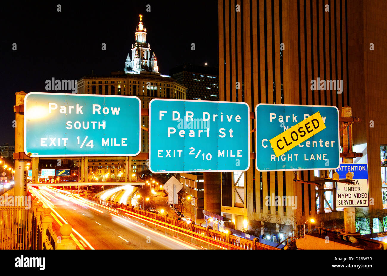 Highway signs new york hi-res stock photography and images - Alamy