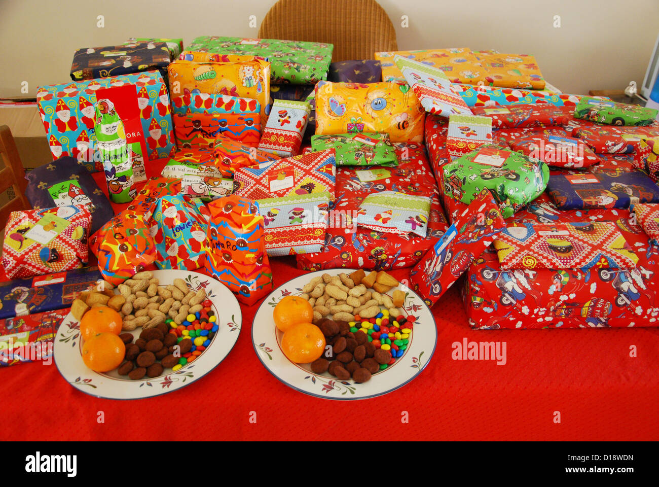 Christmas presents displayed Stock Photo - Alamy