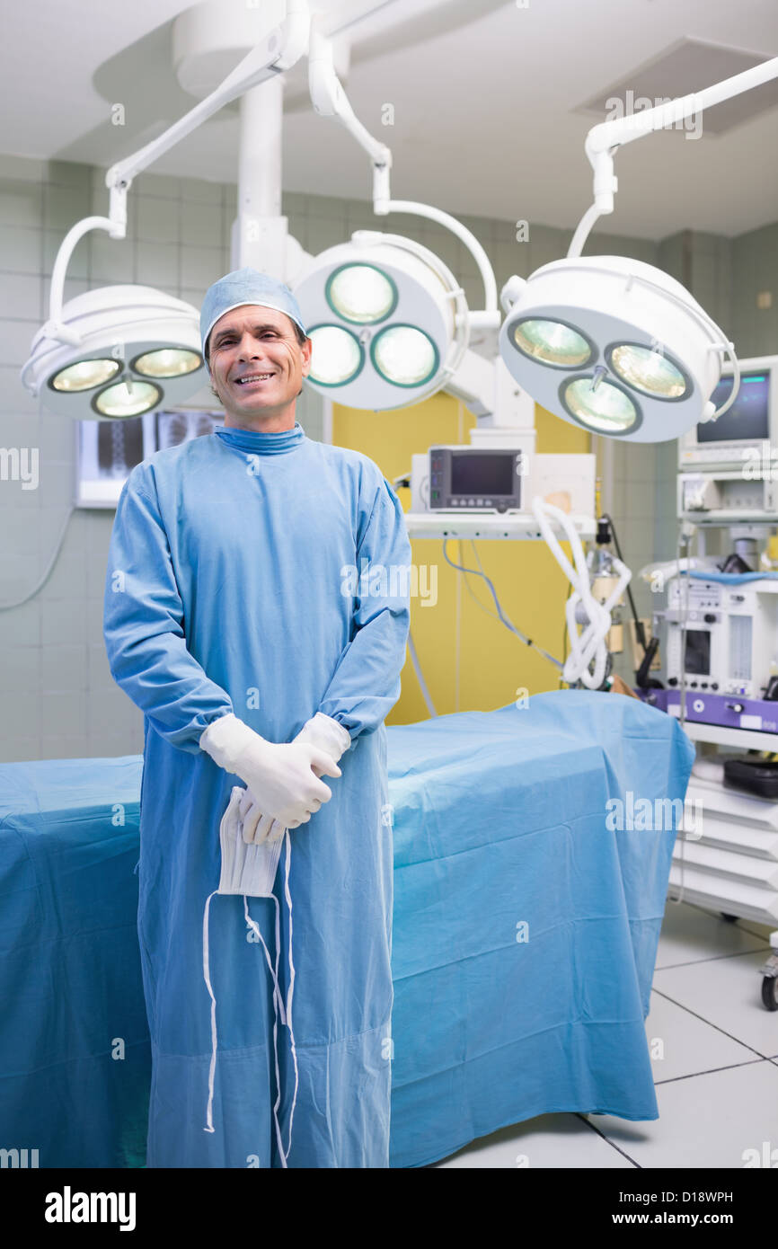 Surgeon posing in an operation theater Stock Photo - Alamy