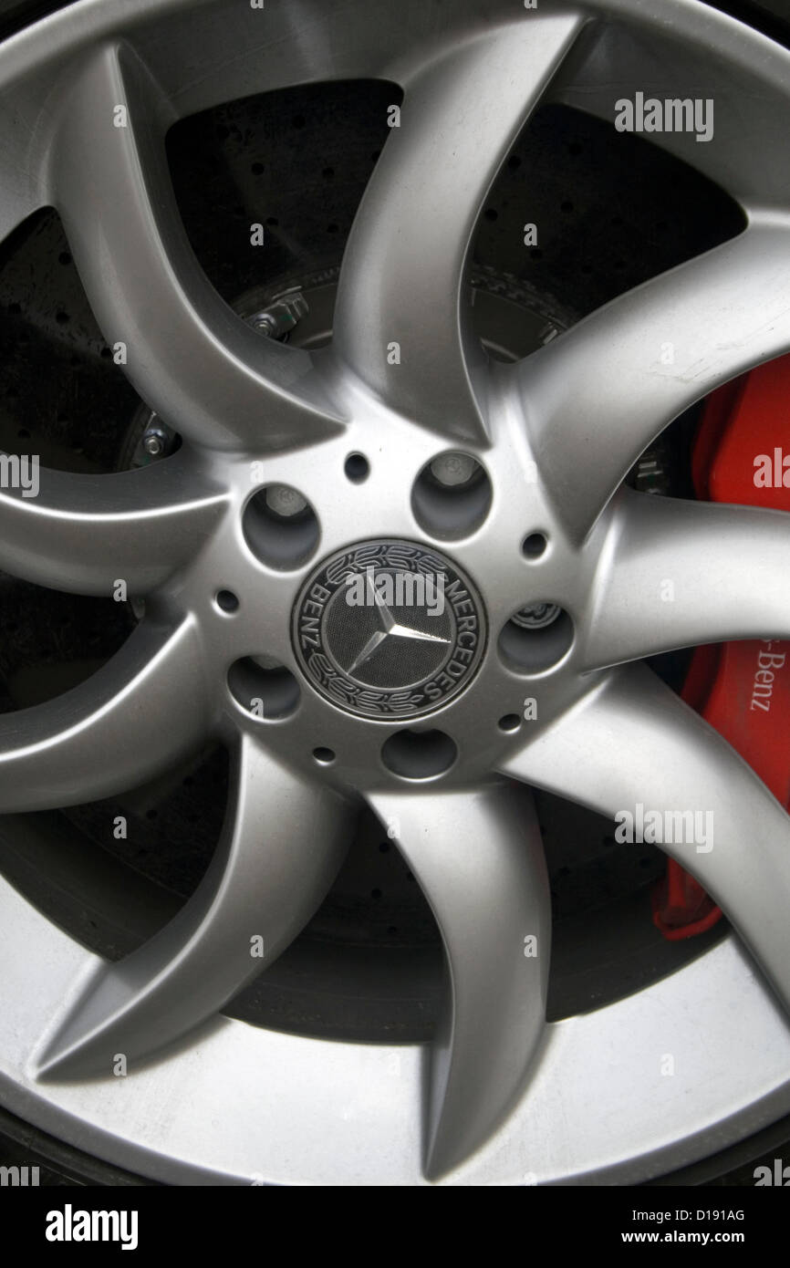 The alloy wheel of a Mercedes Benz car Stock Photo - Alamy