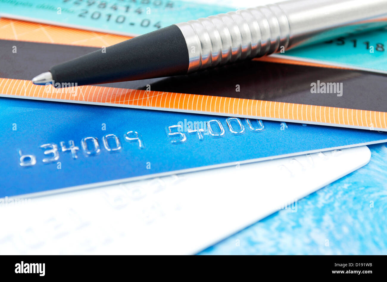 Credit cards and pen Stock Photo - Alamy