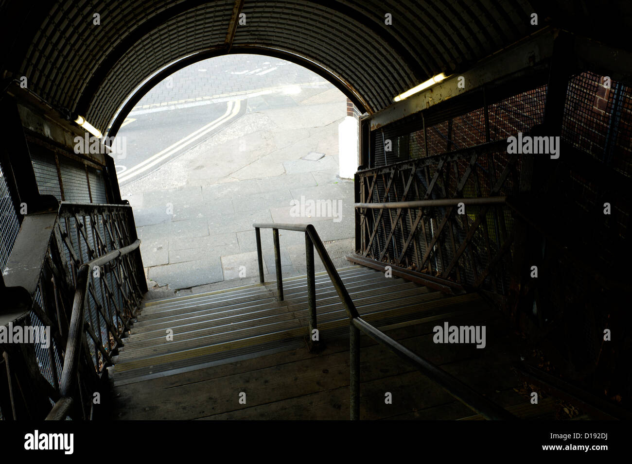 Dark dingy street hi-res stock photography and images - Alamy