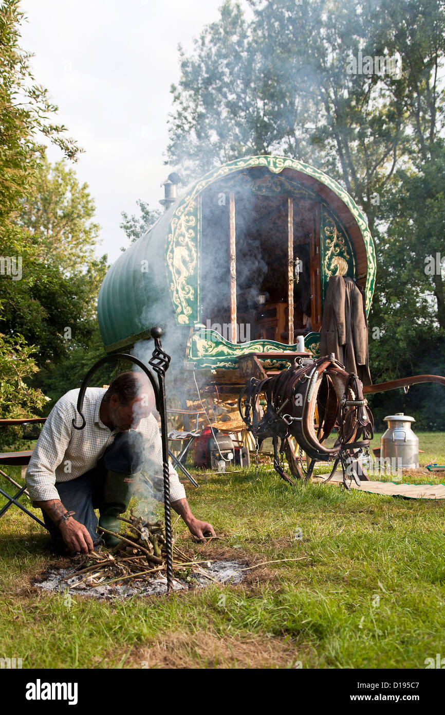 Gypsy camp hi-res stock photography and images - Alamy