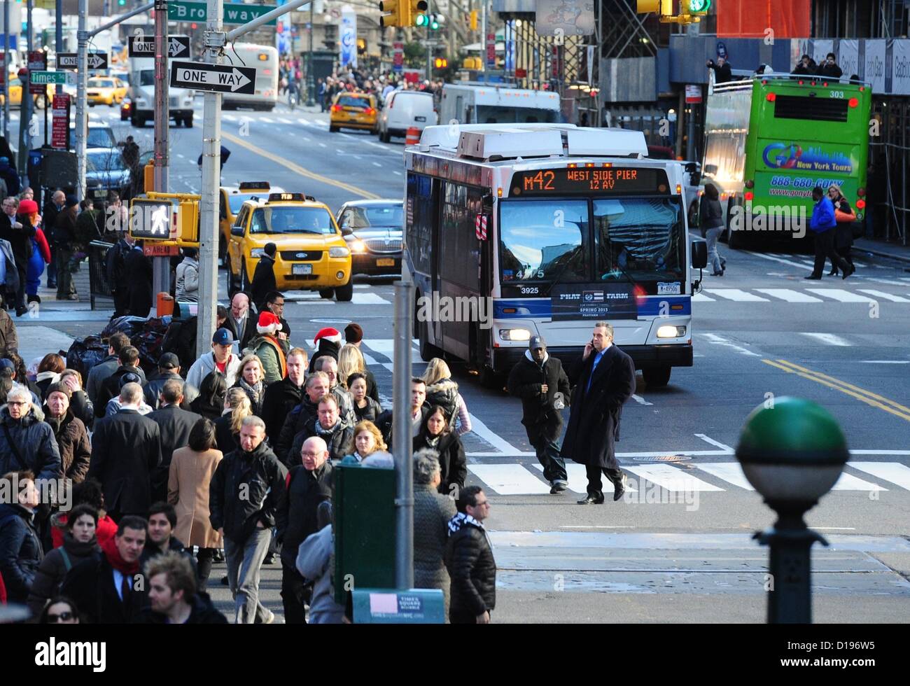 M42 bus hi-res stock photography and images - Alamy