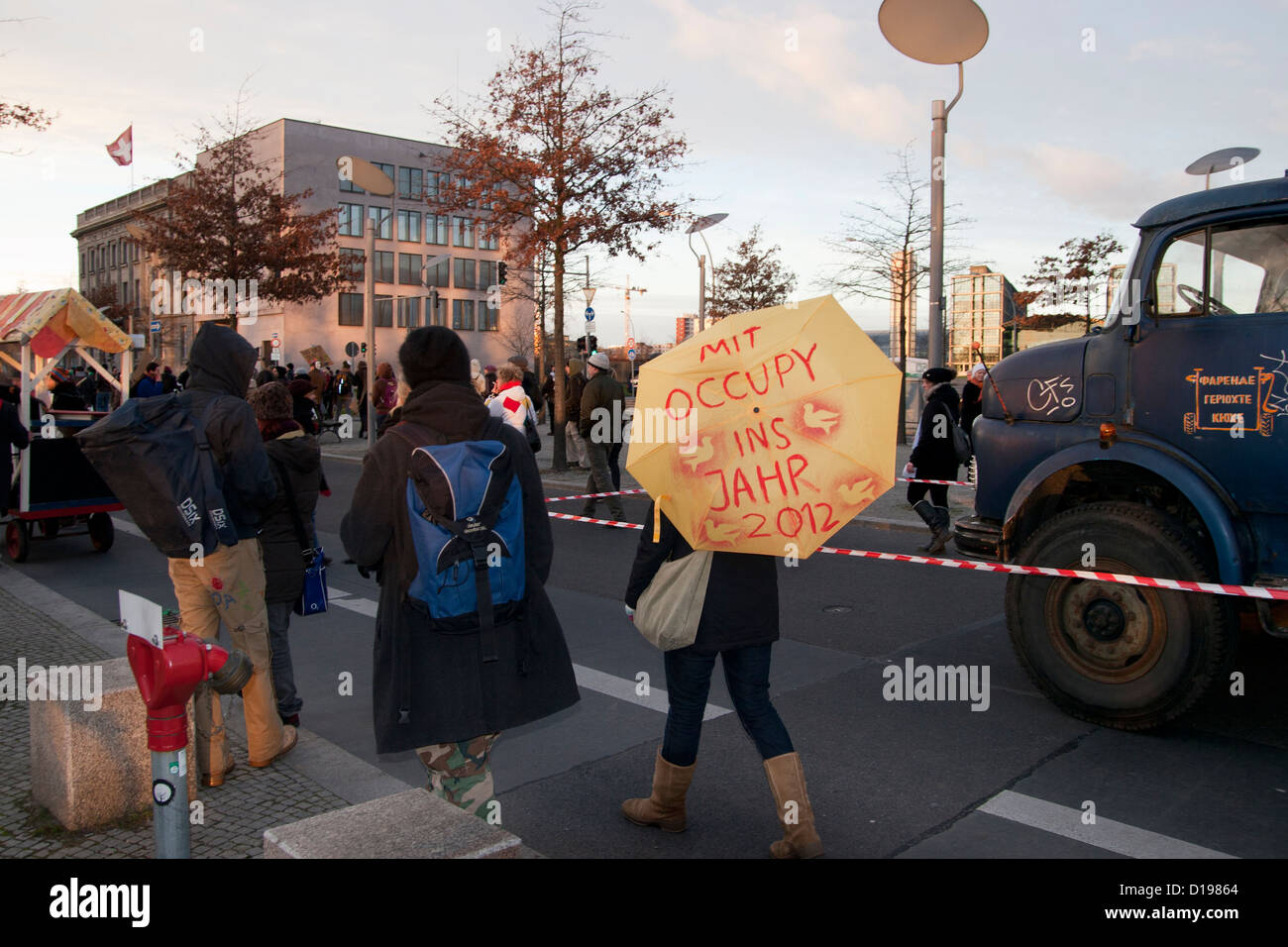 Schirm hi-res stock photography and images - Alamy