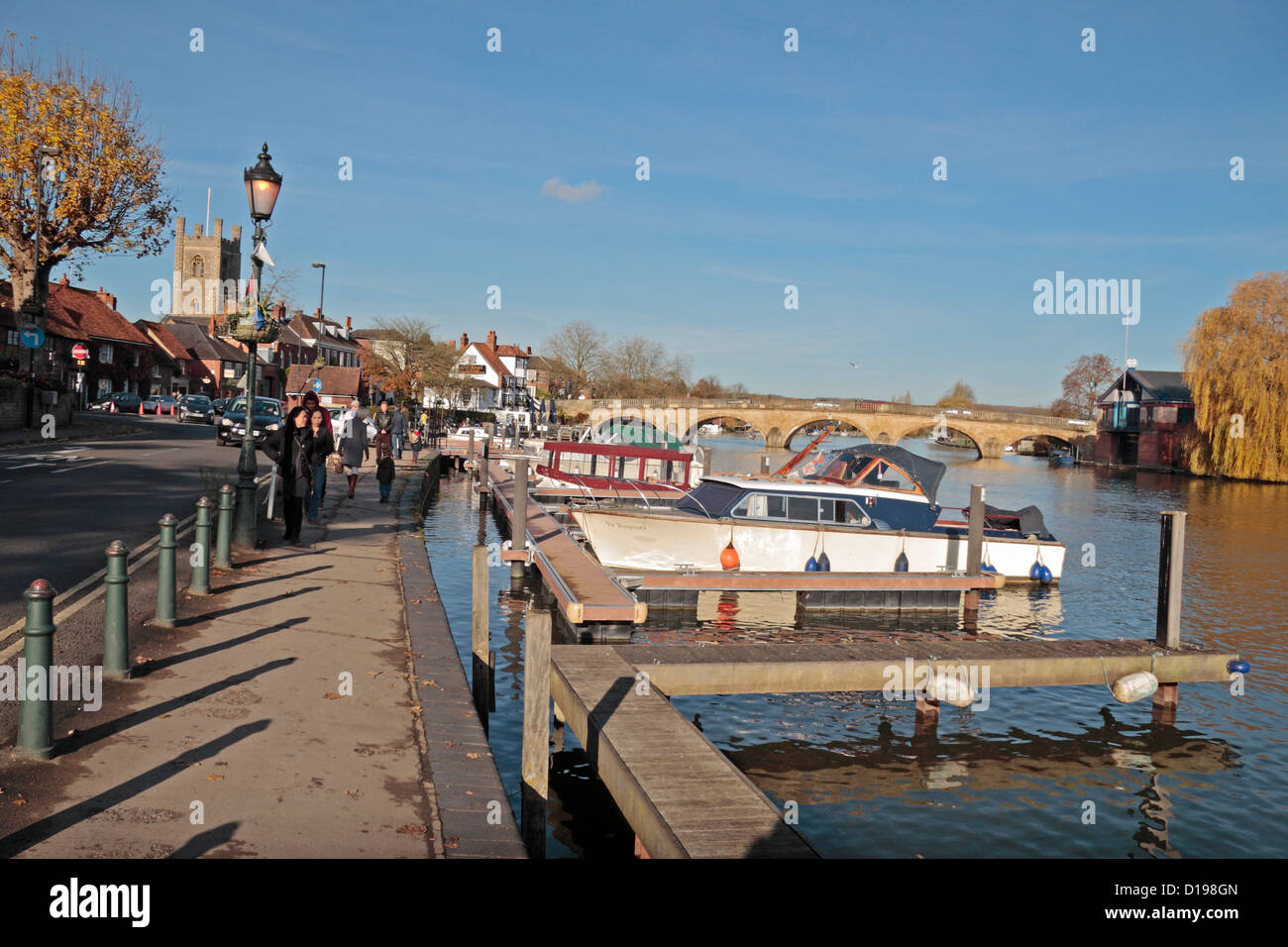 Henley bridge hi-res stock photography and images - Alamy