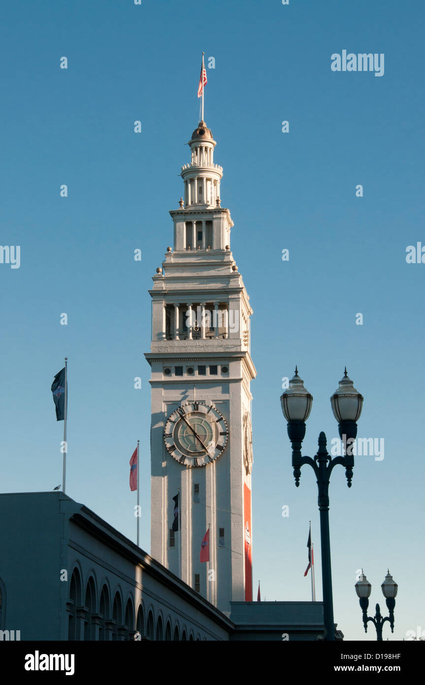 Building clock tower hi-res stock photography and images - Alamy
