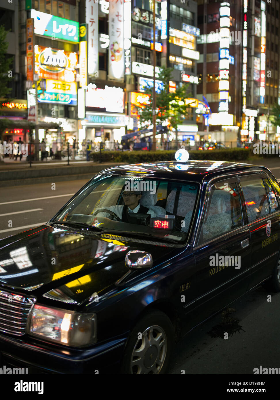 Japanese taxi hi-res stock photography and images - Alamy
