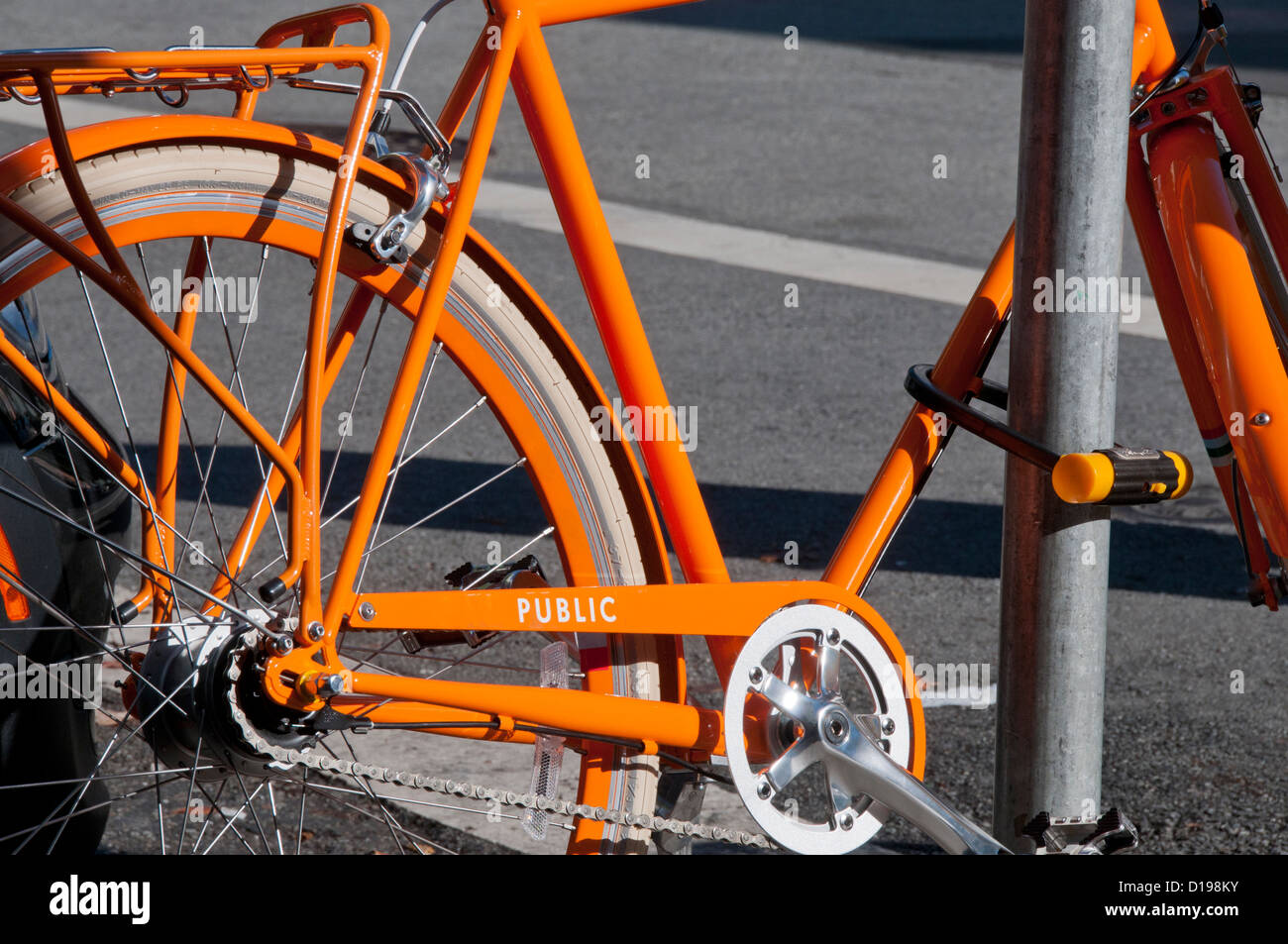Bicycle wheel frame Stock Photo - Alamy