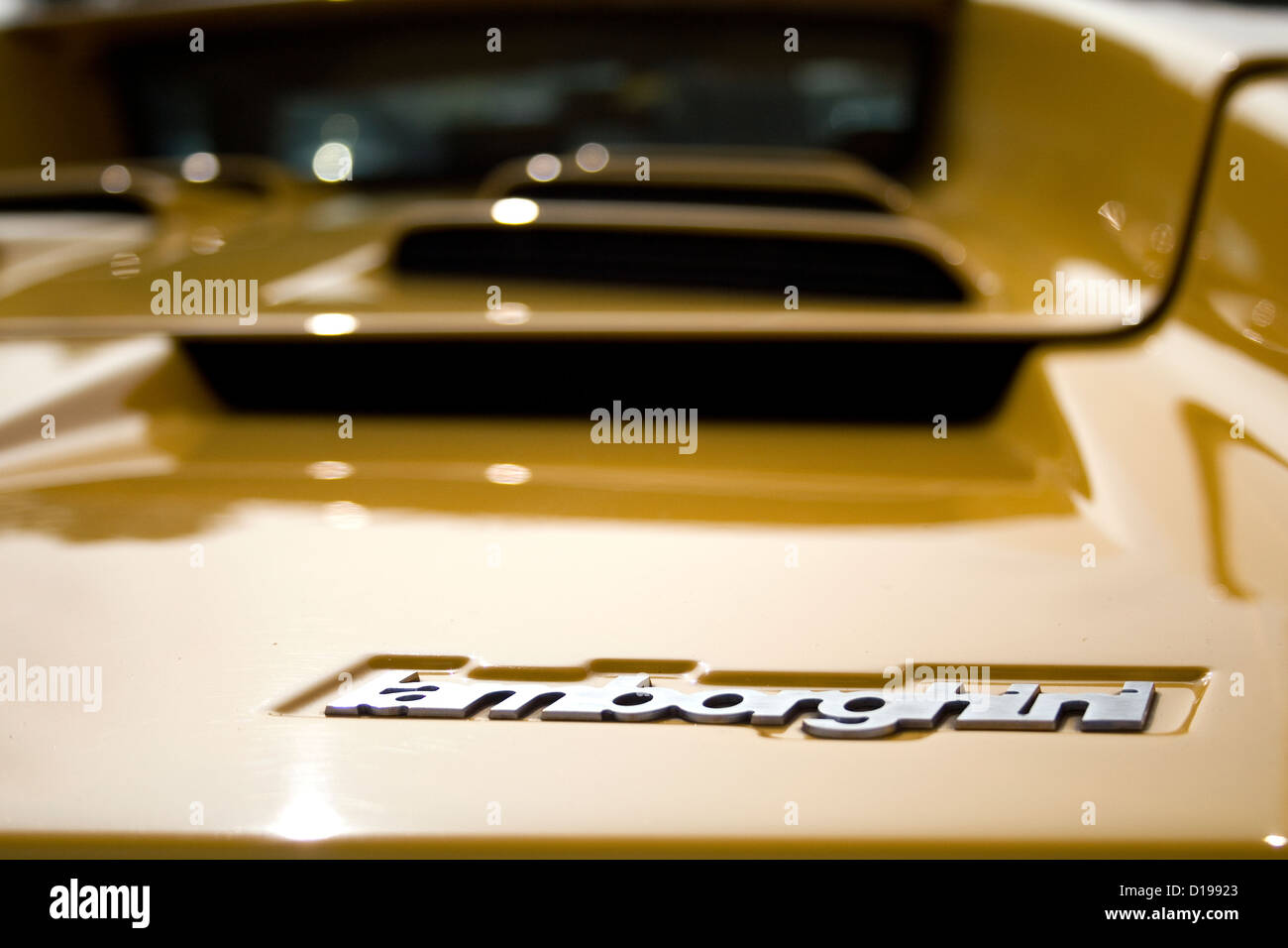 Lamborghini badge hi-res stock photography and images - Alamy
