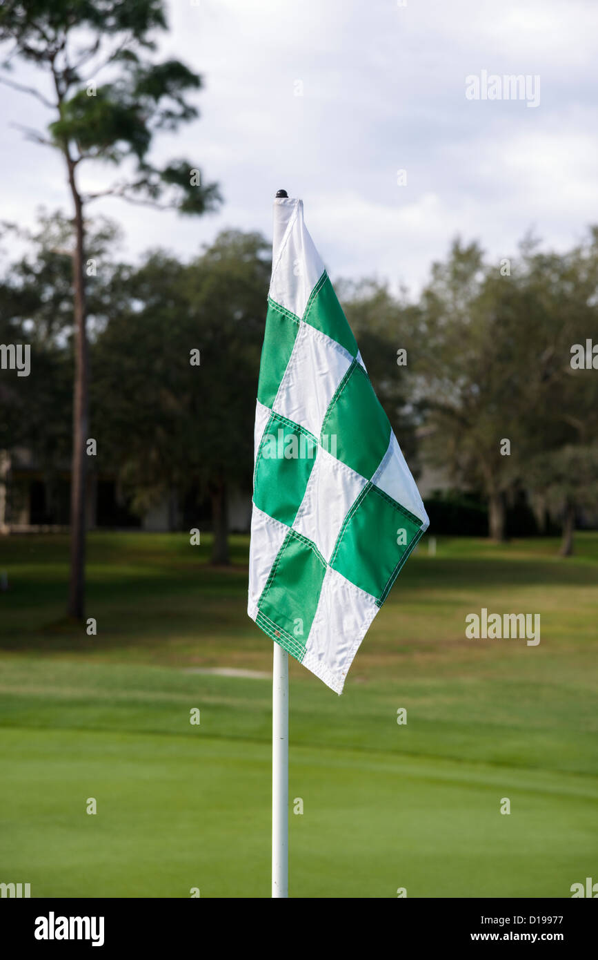 Golf flag hi-res stock photography and images - Alamy