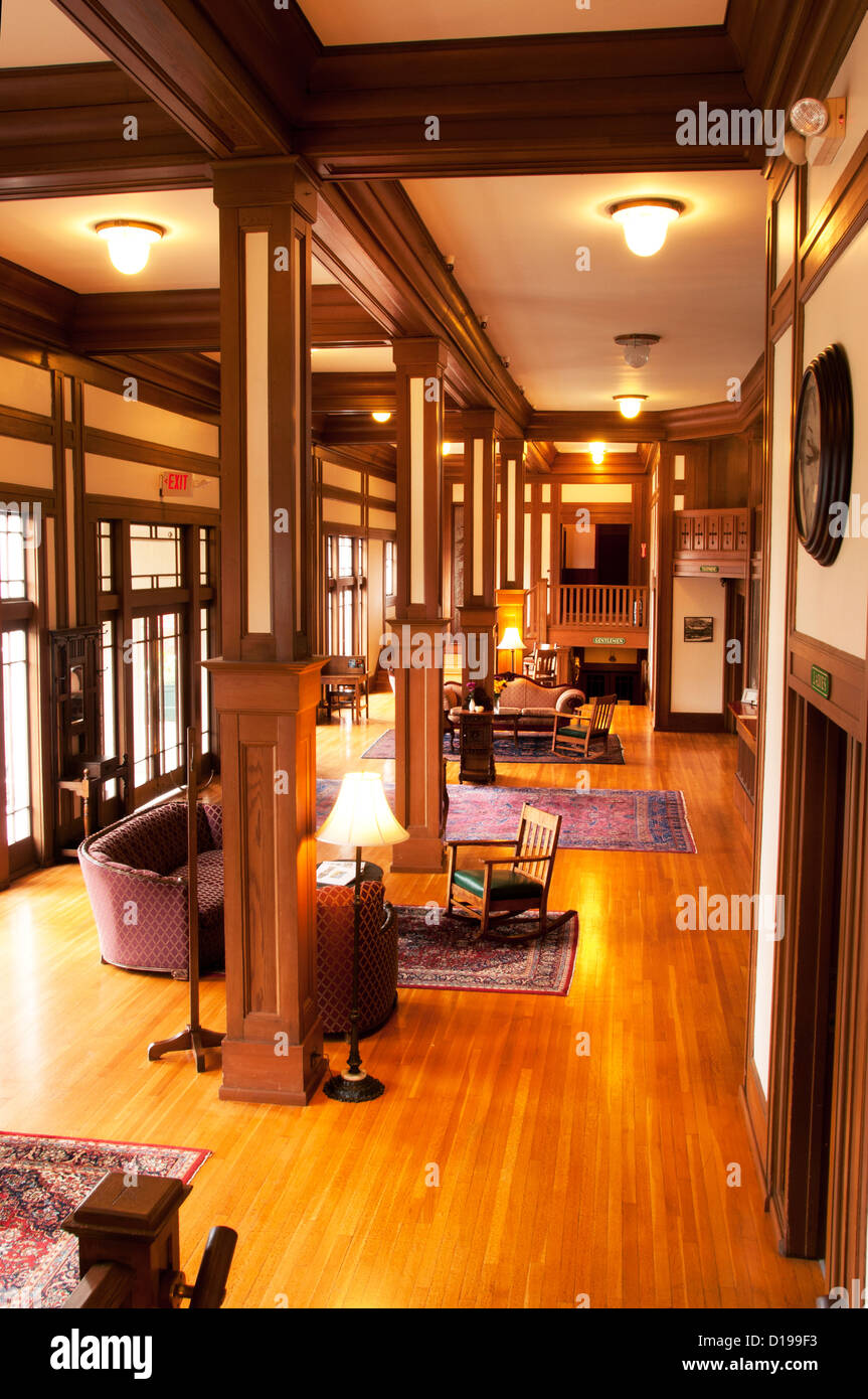Victorian hotel lobby hi-res stock photography and images - Alamy