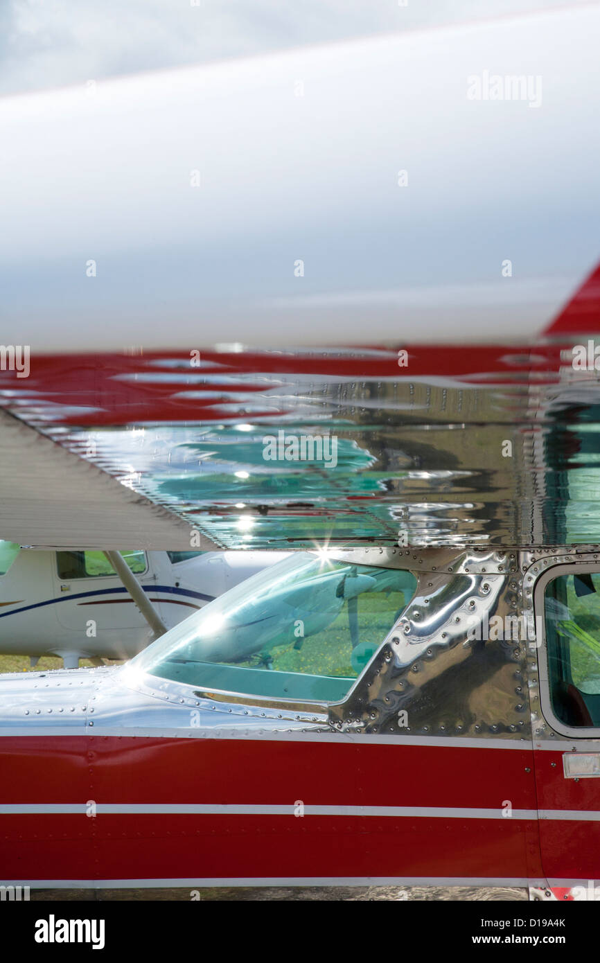 Small transport aircraft hi-res stock photography and images - Alamy