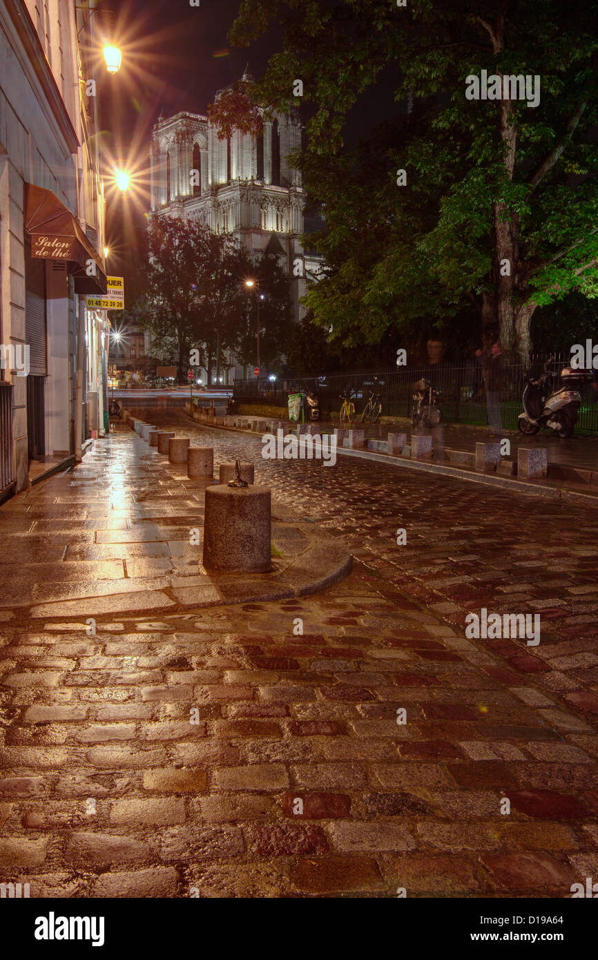 Paris cobble stone hi-res stock photography and images - Alamy
