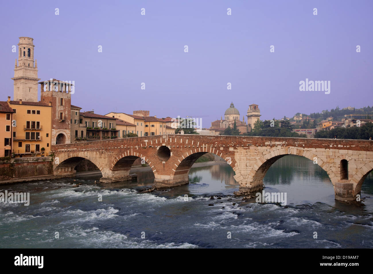 Pietra Bridge, Verona, Italy Stock Photo - Alamy