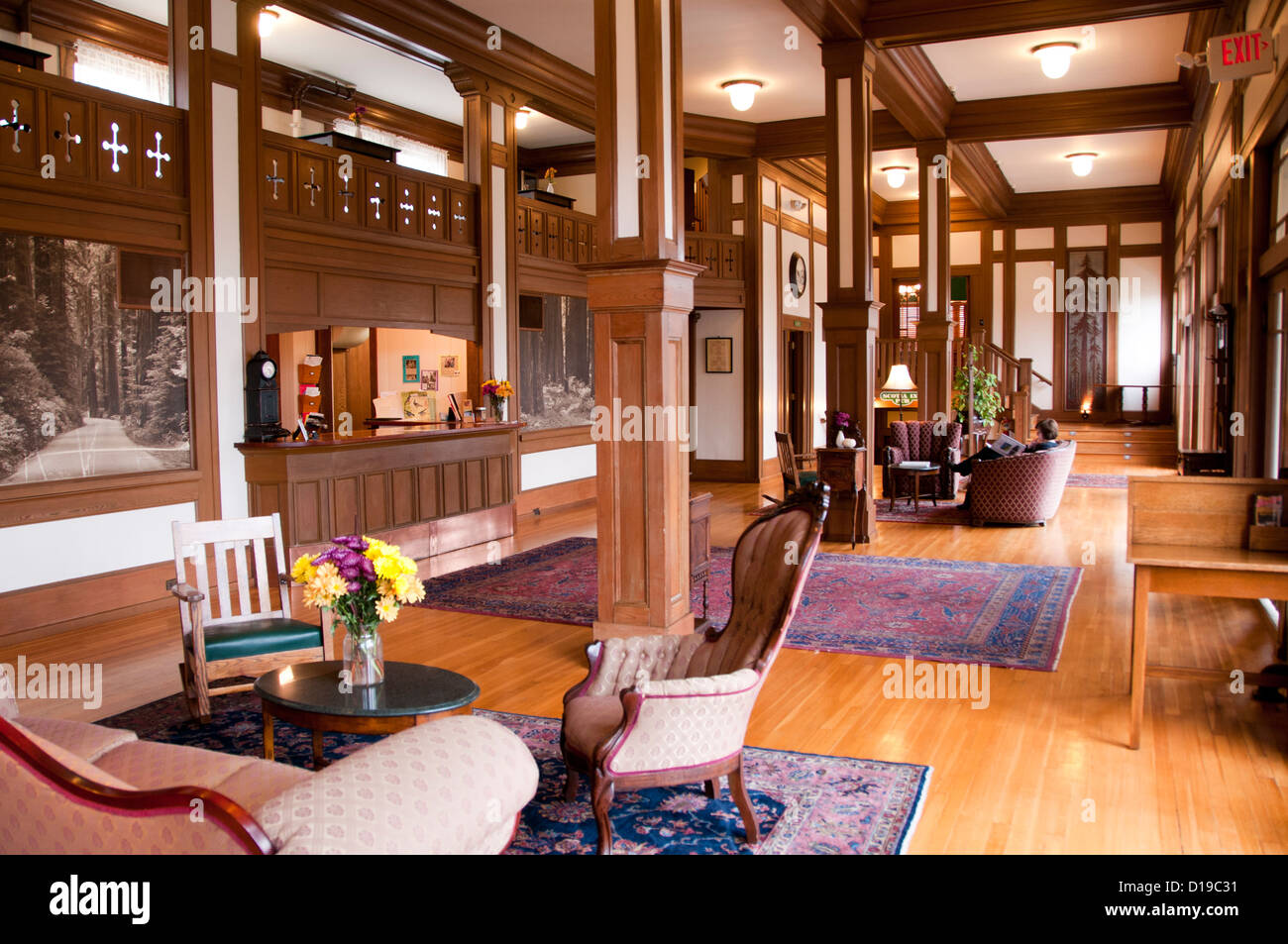 Interior lobby old hotel Stock Photo - Alamy