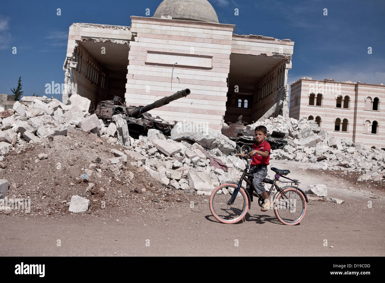 Mosque and tank hi-res stock photography and images - Alamy
