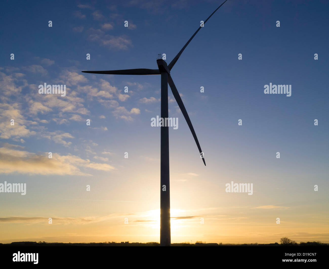 Seamer hi-res stock photography and images - Alamy