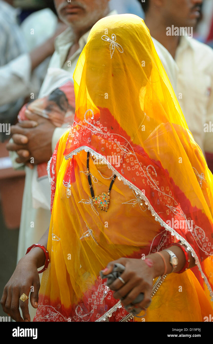 Woman indian veil portrait hi-res stock photography and images - Alamy