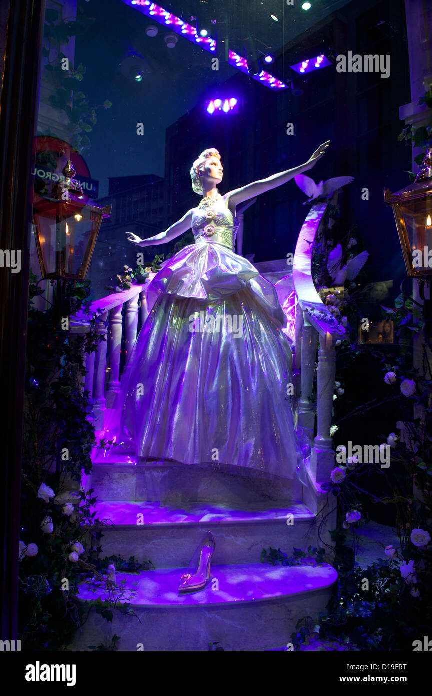 Harrods christmas hi-res stock photography and images - Alamy