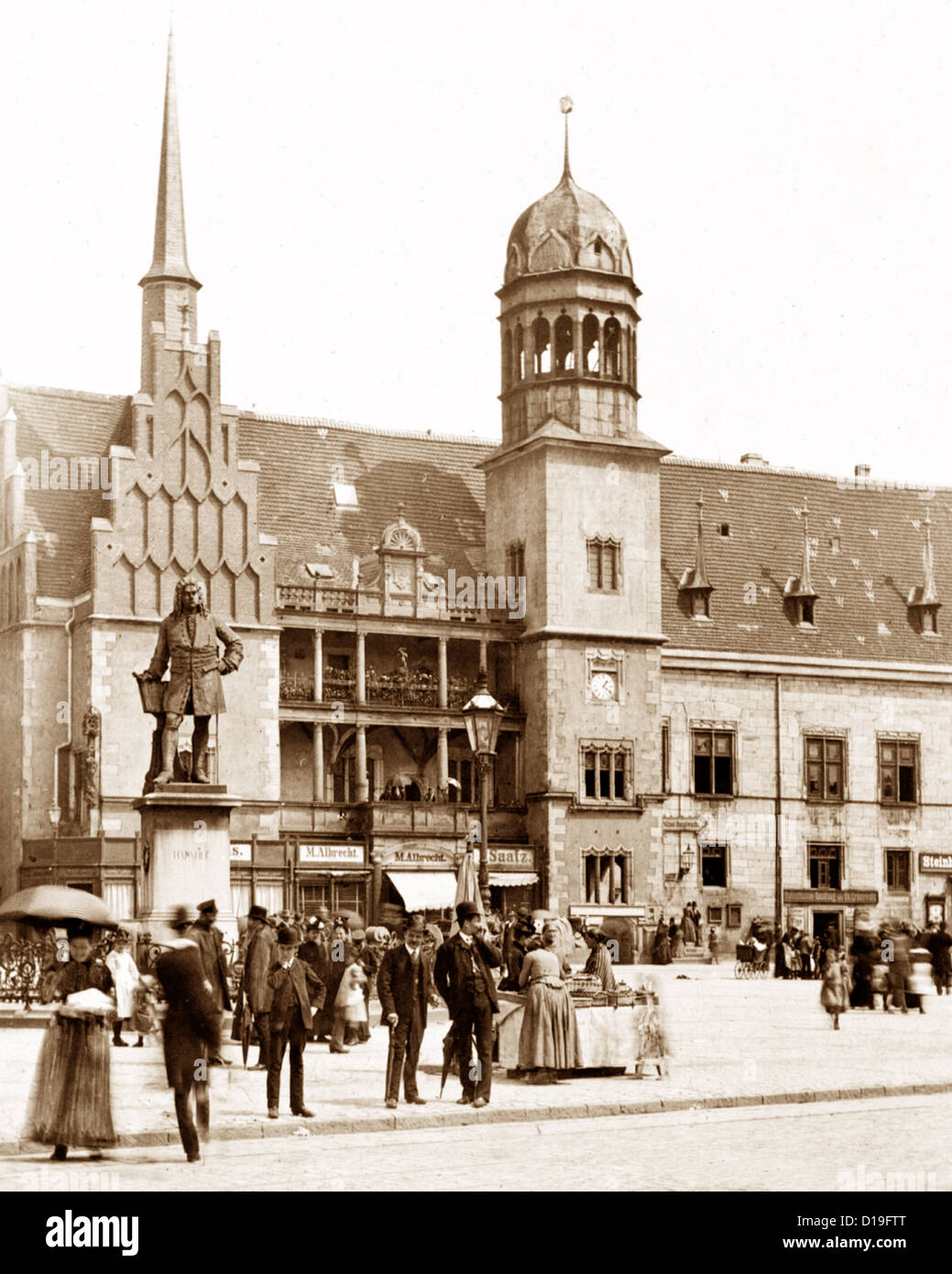 Victorian town hall hi-res stock photography and images - Alamy