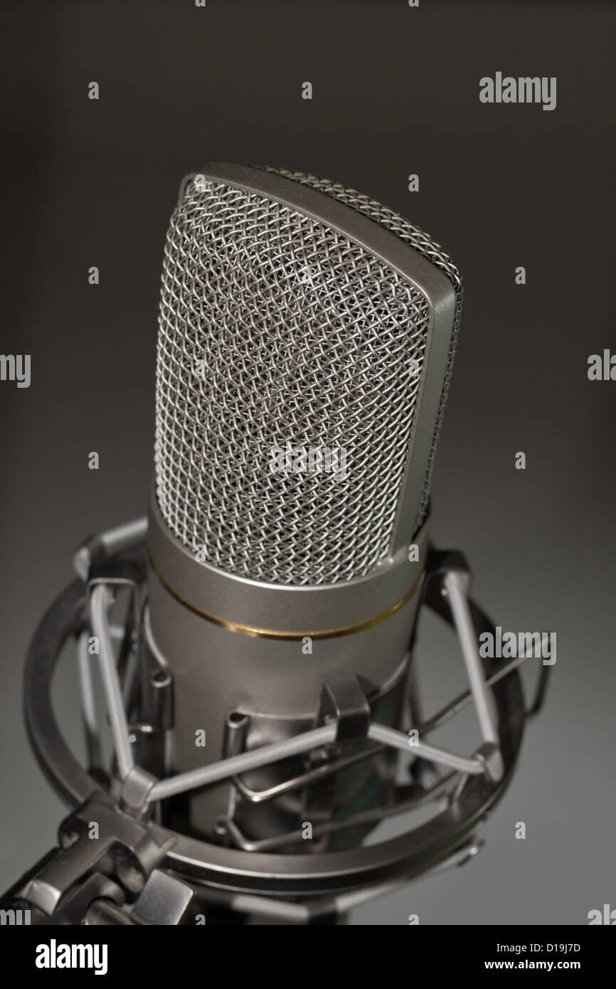 Microphone condenser hi-res stock photography and images - Alamy