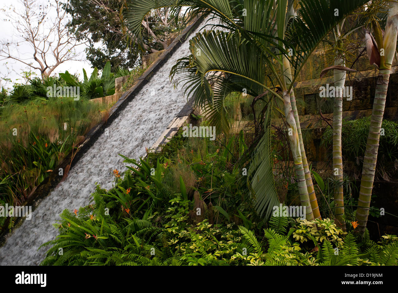 Myan pyramid hi-res stock photography and images - Alamy