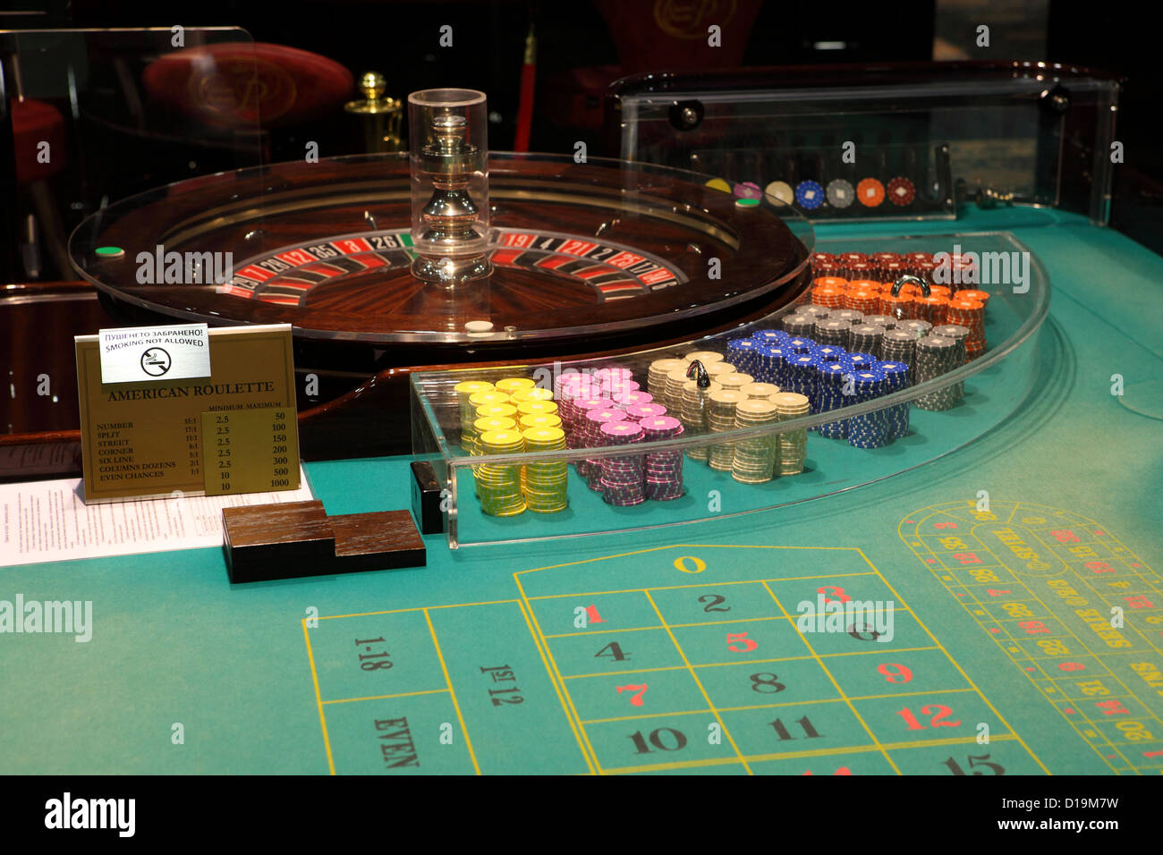 Roulette table hi-res stock photography and images - Alamy