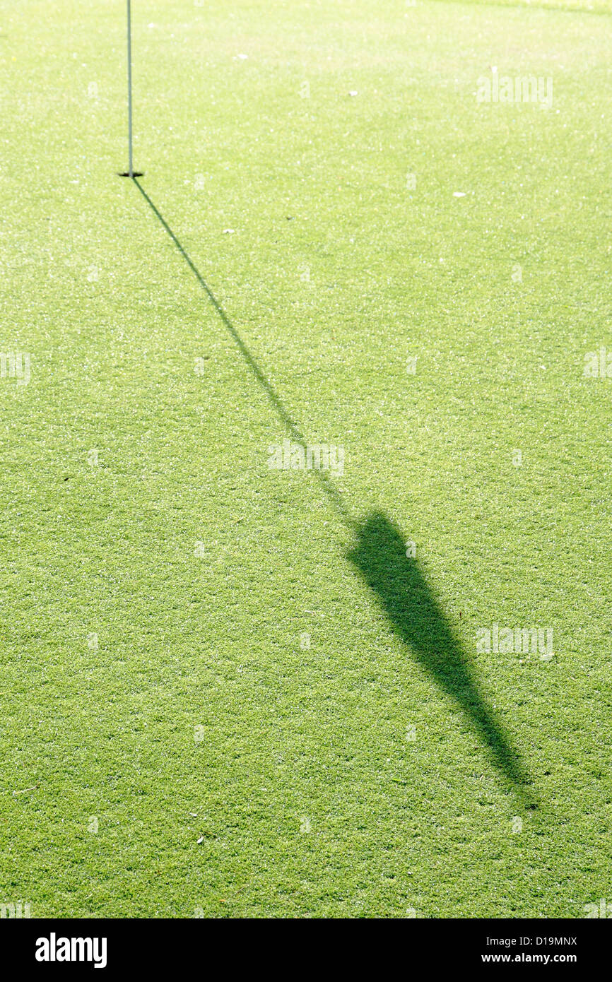 Golf green hole flag stick hi-res stock photography and images - Alamy