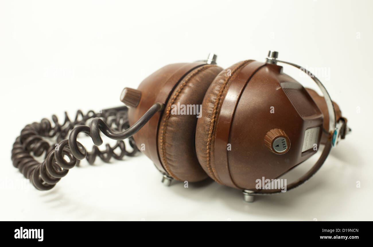 vintage old headphone Stock Photo - Alamy